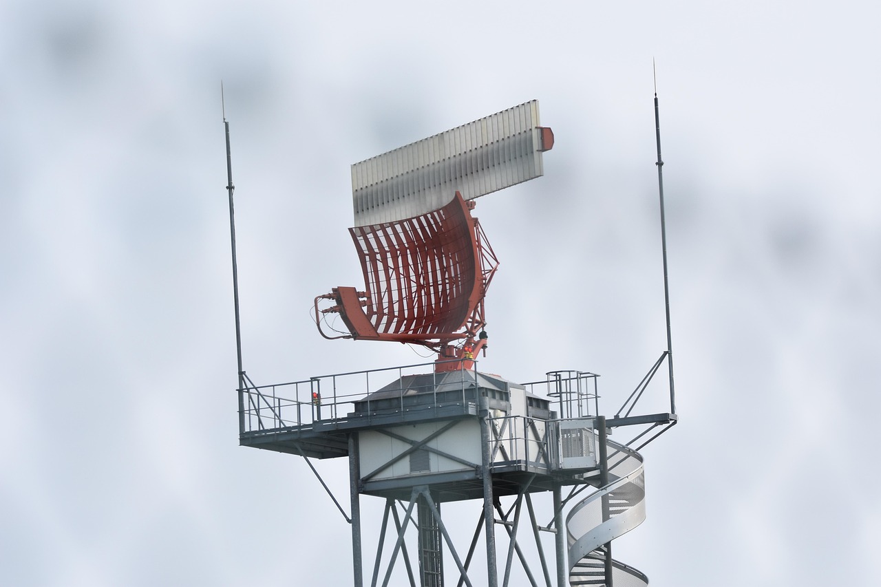 LiDAR vs Radar: Mana Lebih Baik untuk Deteksi Jarak?